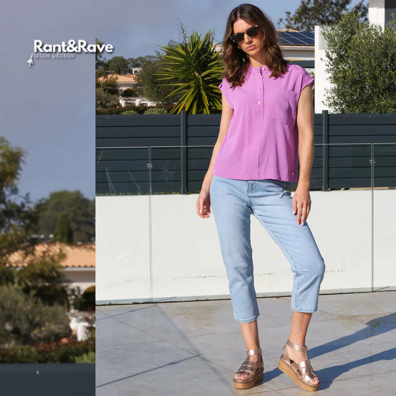 Cassidy Mom Jean Cropped – Love The Flamingo